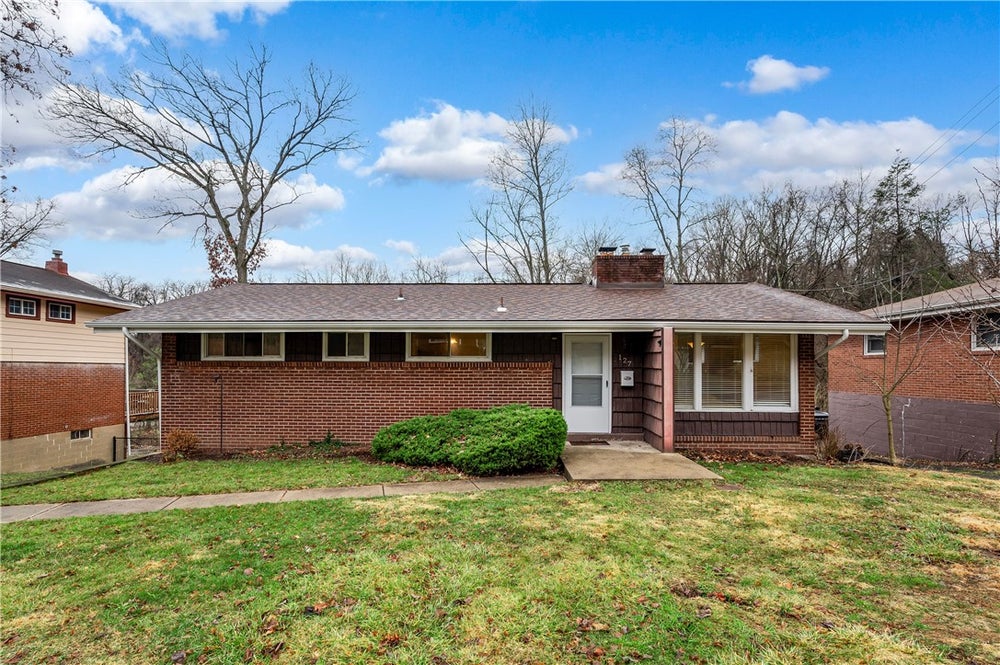 127 Gilmore Dr, Pittsburgh, PA 15235 - MLS# 1639539 - Coldwell Banker