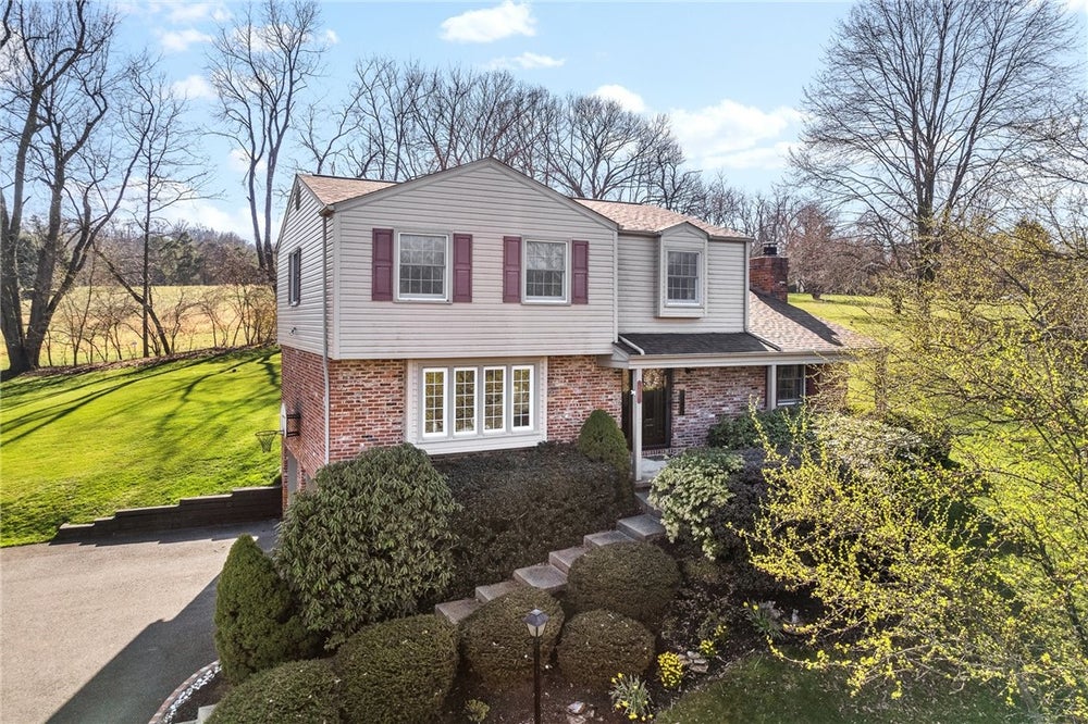 1225 Lake Vue Dr, Penn Twp - But, PA 16002 - MLS# 1648092 - Coldwell Banker