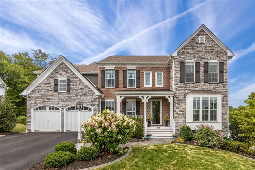 120 Overbrook, Cranberry Twp, PA 16066 - MLS# 1664157 - Coldwell Banker