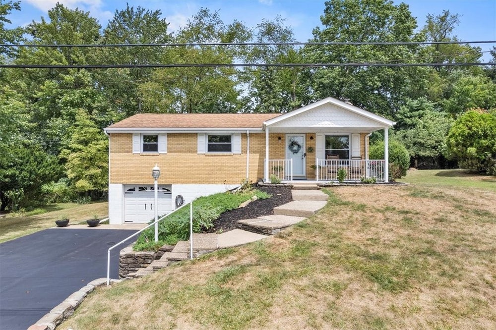 213 Valleyvale Dr, Ross Twp, PA 15209 - MLS# 1665153 - Coldwell Banker