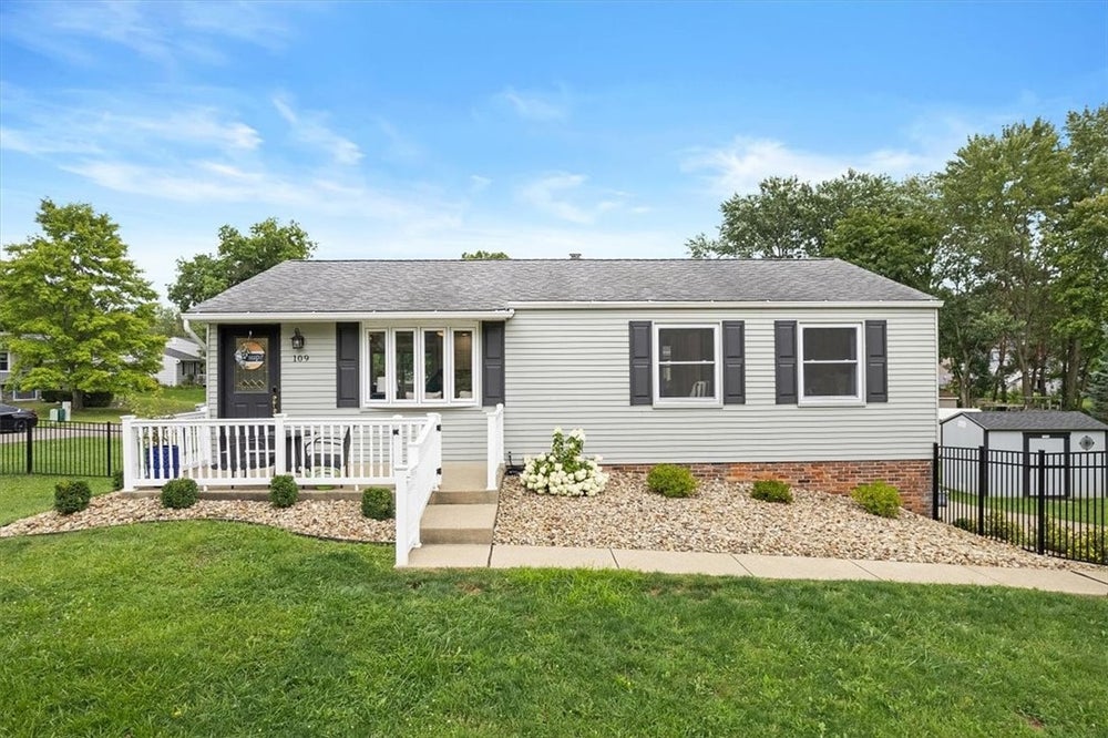 109 Fox Run Rd, Cranberry Twp, PA 16066 - MLS# 1668452 - Coldwell Banker