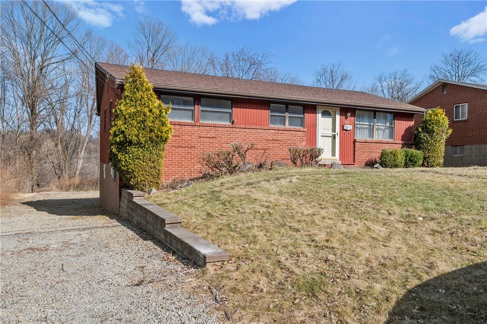 564 Idlewood Rd, Penn Hills, PA 15235 - MLS# 1691775 - Coldwell Banker