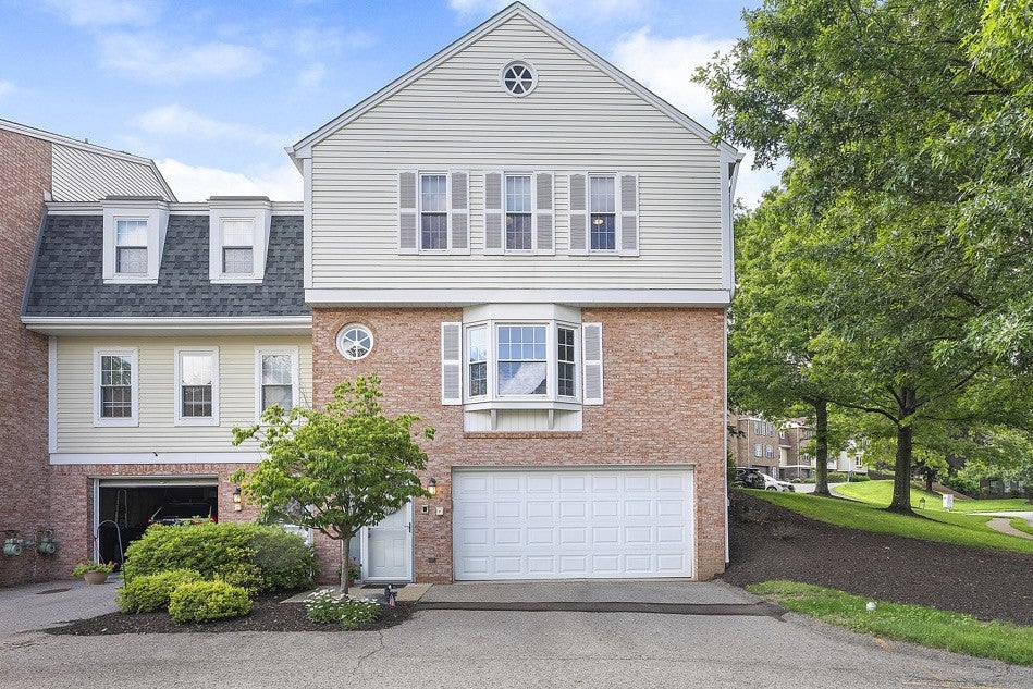 401 Olde Ingomar Ct, Mccandless, PA 15237 - MLS# 1706937 - Coldwell Banker
