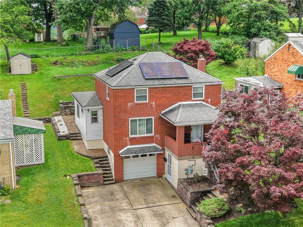 4457 Woodhill Dr, Munhall, PA 15120 - MLS# 1706982 - Coldwell Banker