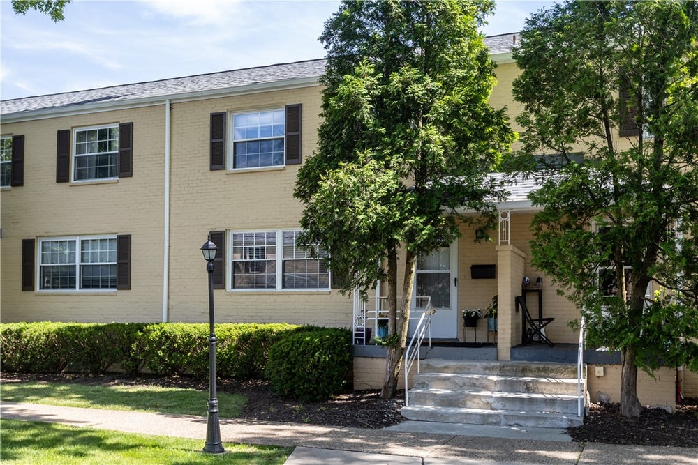 109 Raleigh Ct, Ross Twp, PA 15237 - MLS# 1711145 - Coldwell Banker