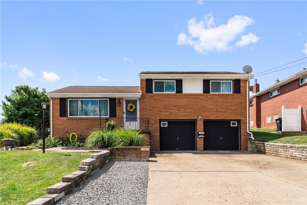 13550 Ann Dr, North Huntingdon, PA 15642 - MLS# 1712477 - Coldwell Banker