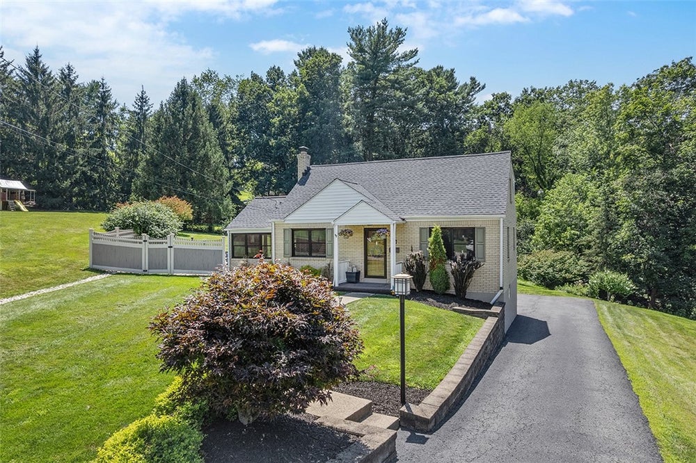 3126 Aniray Cir, Bethel Park, PA 15102 - MLS# 1713037 - Coldwell Banker