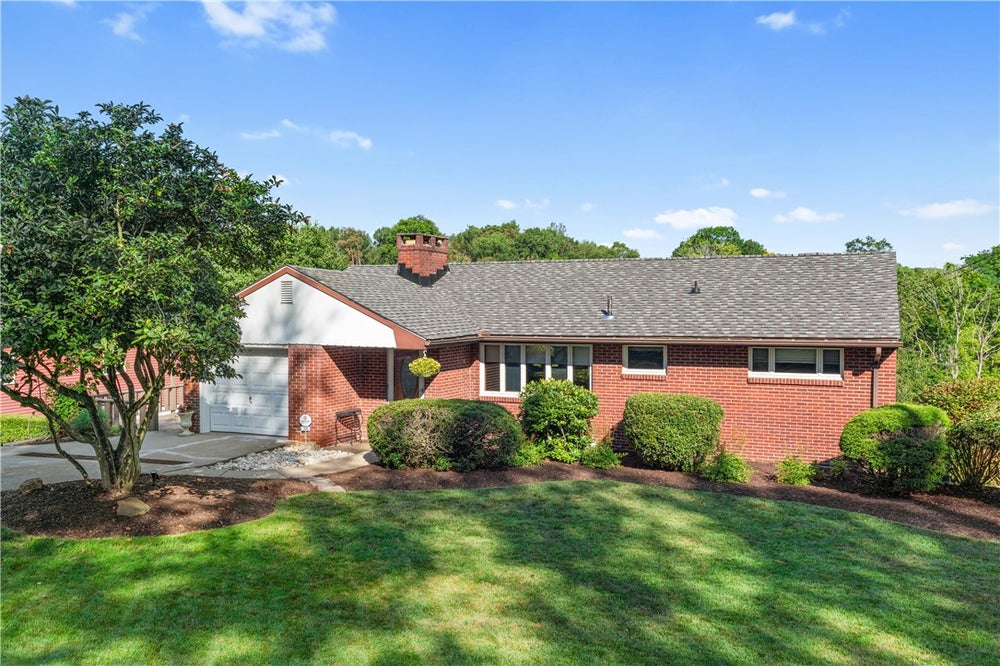 306 Knollview Drive, Plum Boro, PA 15239 - MLS# 1715811 - Coldwell Banker