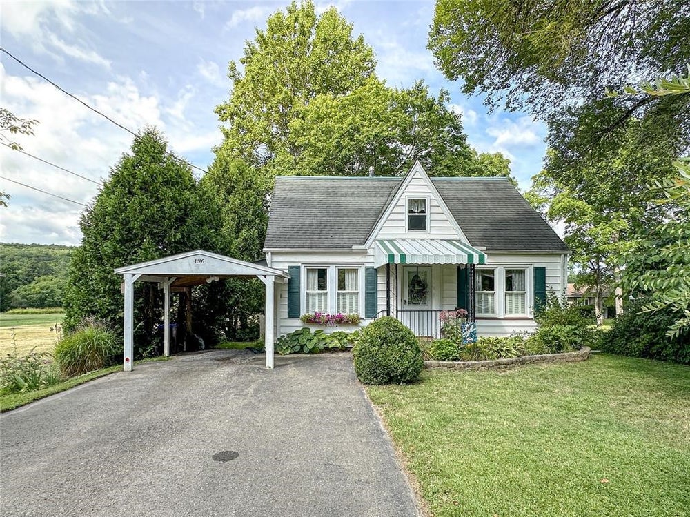 11595 Thurston Rd, West Mead Twp, PA 16335 - MLS# 1718748 - Coldwell Banker