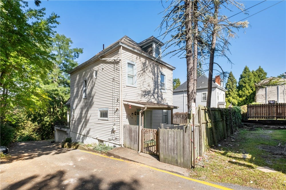 228 Sylvan Walk, Ben Avon, PA 15202 - MLS# 1720415 - Coldwell Banker