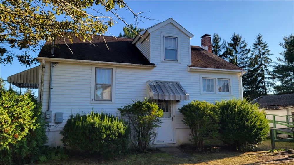 616 S Park Avenue, Somerset Boro, PA 15501 - MLS# 1721165 - Coldwell Banker