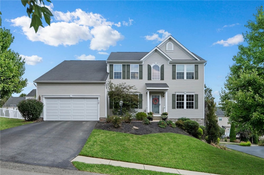 207 Windham Lane, Adams Twp, PA 16046 - MLS# 1727141 - Coldwell Banker