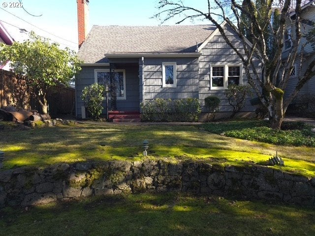 536 NE Hazelfern Pl, Portland, OR 97232 - MLS# 218639272 - Coldwell Banker