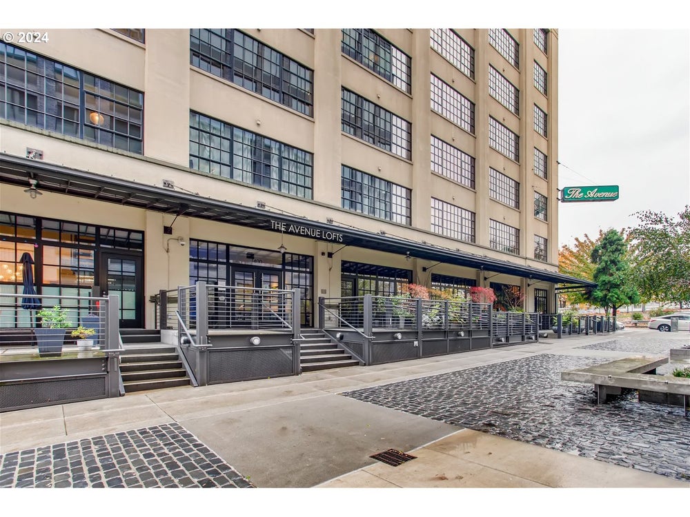 1400 NW Irving St #101, Portland, OR 97209 - MLS# 24122661 - Coldwell ...
