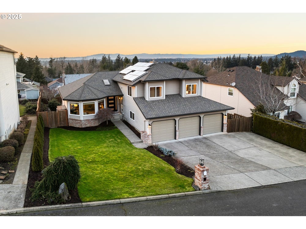 7705 SE 111th Ave, Portland, OR 97266 - MLS# 24156082 - Coldwell Banker