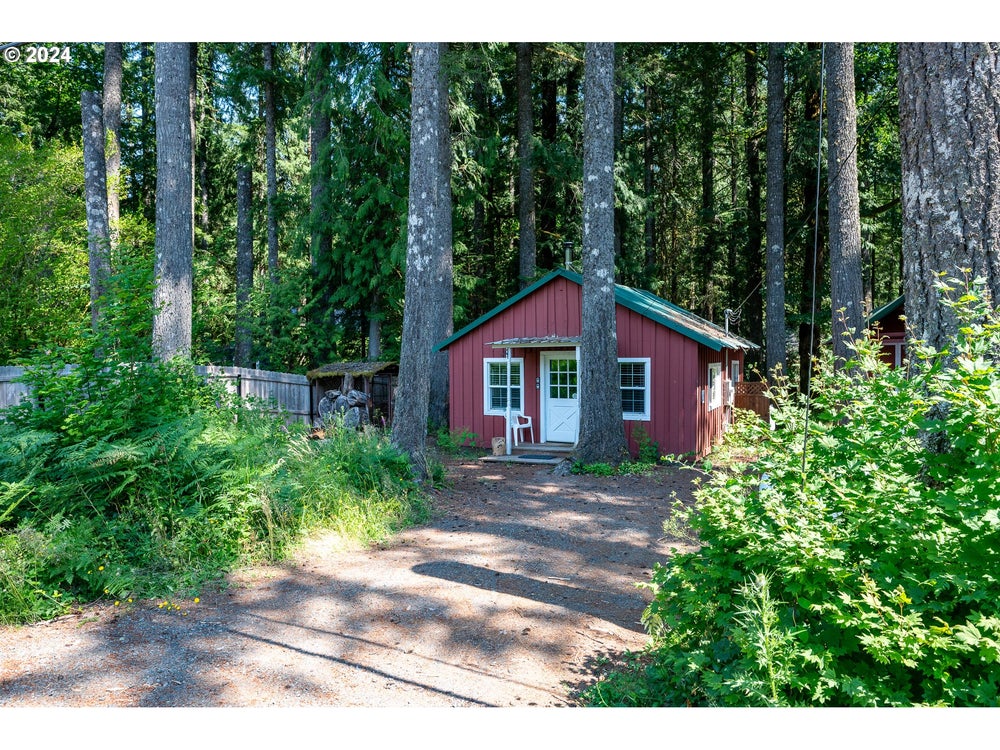 21890 E Lolo Pass Rd, Rhododendron, OR 97049 - MLS# 24189623 - Coldwell ...