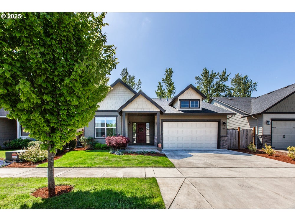 944 Pennington Ct, Eugene, OR 97404 - MLS# 244500155 - Coldwell Banker