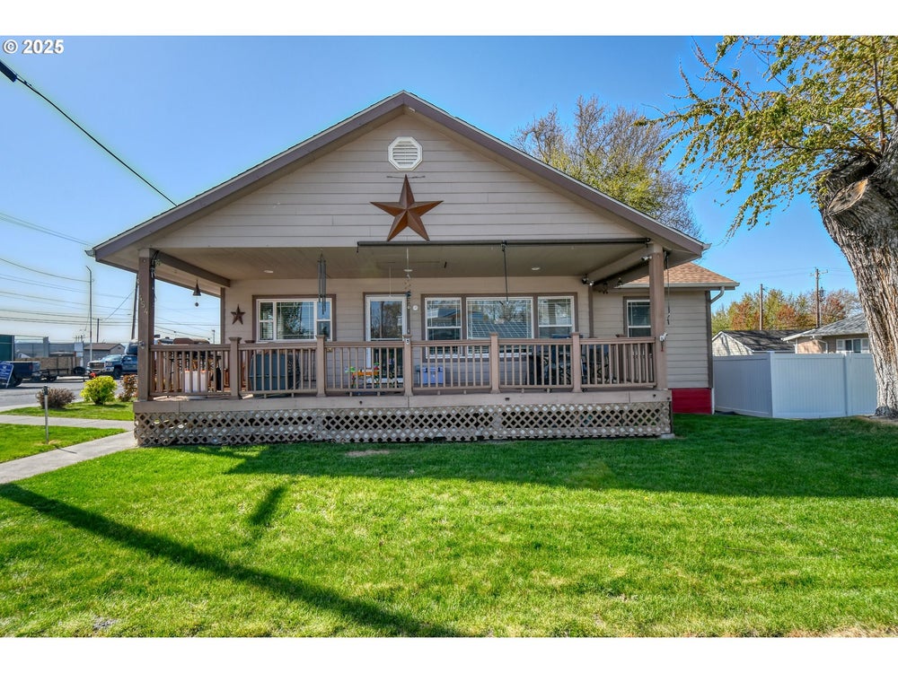 454 E Main St, Athena, OR 97813 - MLS# 24498798 - Coldwell Banker