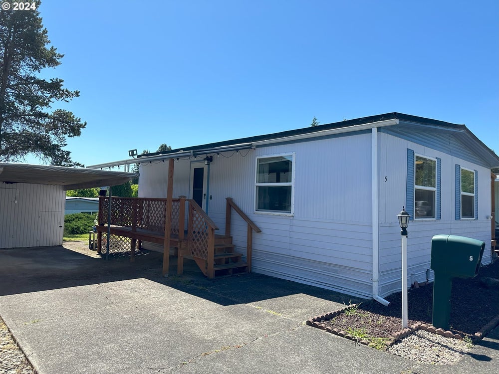 4424 SE Roethe Rd #5, Milwaukie, OR 97267 - MLS# 24606889 - Coldwell Banker