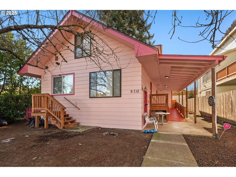 9712 SE Duke St, Portland, OR 97266 - MLS# 469272773 - Coldwell Banker