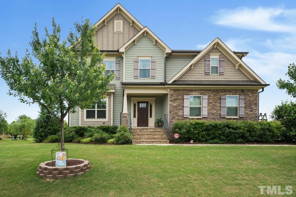 135 W Wellesley Drive, Clayton, NC 27520 - MLS# 2510917 - Coldwell Banker