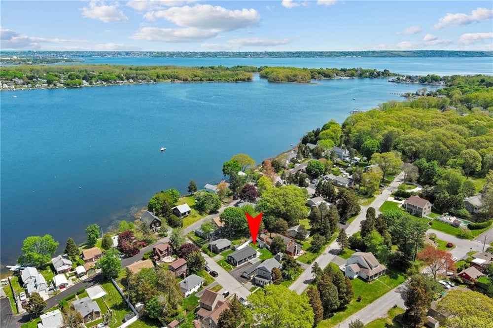 33 Spruce Lane, Bristol, RI 02809 - MLS# 1335227 - Coldwell Banker