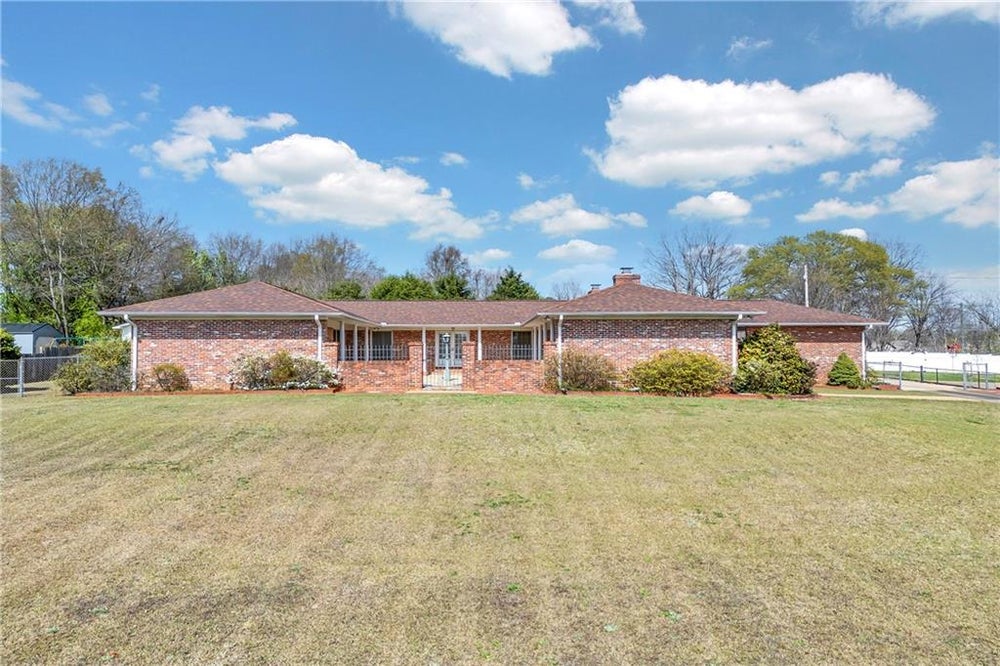 504 Rampey Street, Easley, SC 29640 - MLS# 20272630 - Coldwell Banker