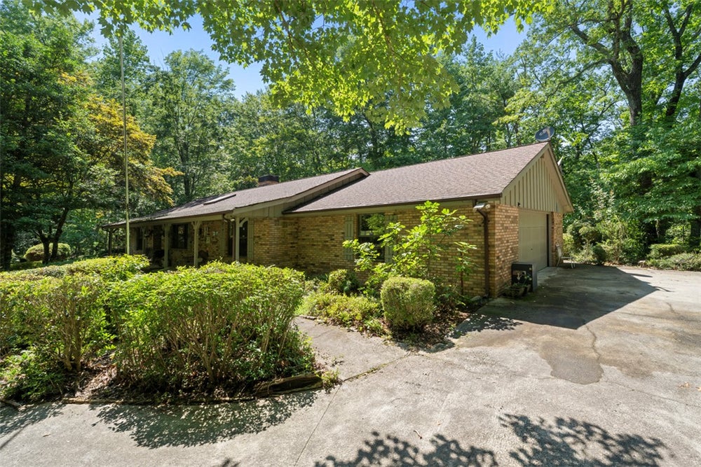 130 Mountain Rest Lake Road, Mountain Rest, SC 29664 - MLS# 20290139 ...