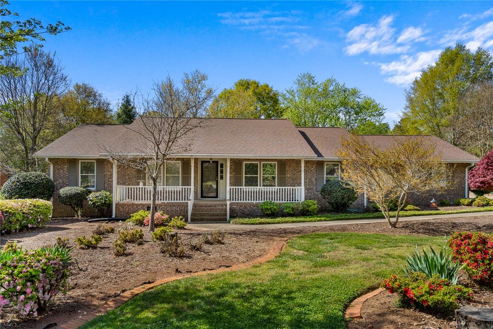 205 Holly Creek Drive, Anderson, SC 29621 - MLS# 20299484 - Coldwell Banker