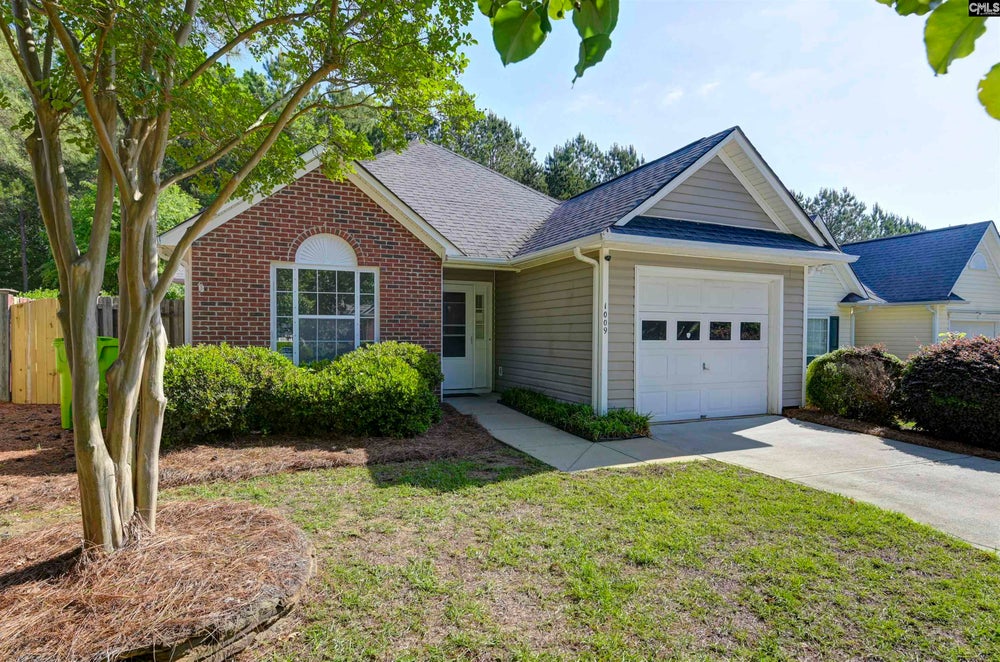 1009 Ivy Green Circle, Irmo, SC 29063 - MLS# 607535 - Coldwell Banker