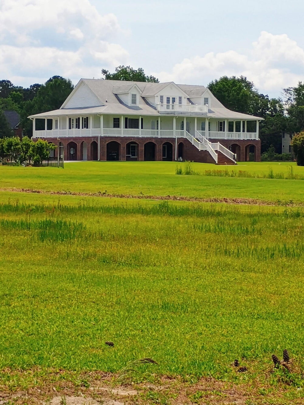 2038 W Lake Shore Drive, Pinopolis, SC 29469 - MLS# 25021954 - Coldwell ...