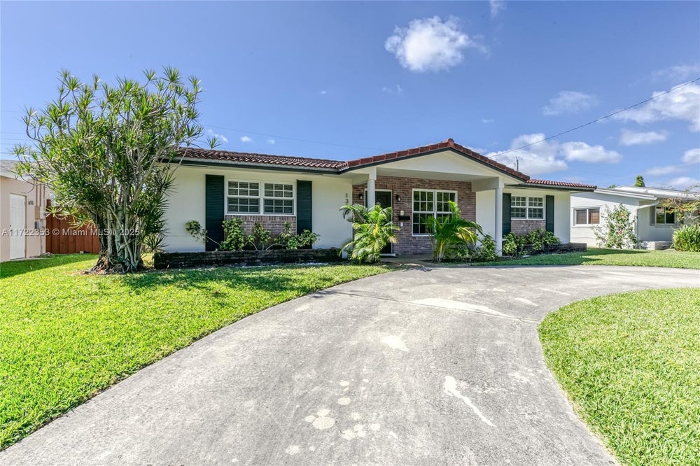 Address Withheld By Seller, Hollywood, FL 33019 - MLS# A11722353 ...