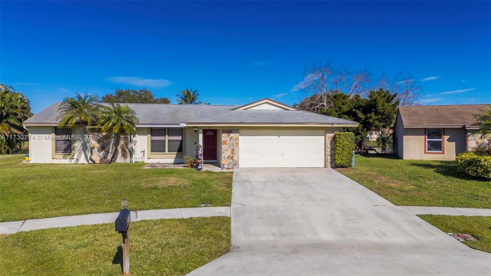 5311 N Raymond Dr N, Boynton Beach, FL 33472 - MLS# A11730274 ...