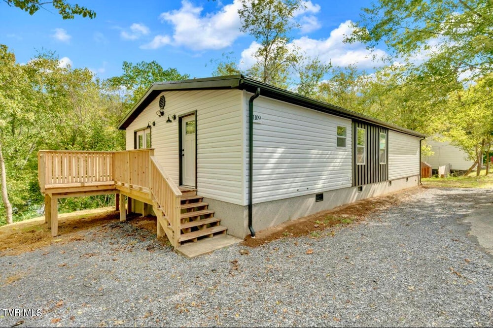 1109 Bell Ridge Drive, Kingsport, TN 37665 - MLS# 9971401 - Coldwell Banker