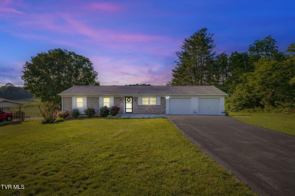 253 Fairford Lane, Blountville, TN 37617 - MLS# 9980500 - Coldwell Banker