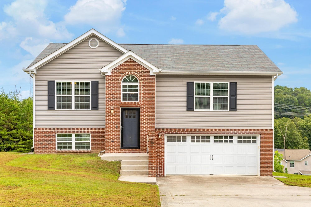 2052 Short Leaf Lane, Soddy Daisy, TN 37379 - MLS# 1518538 - Coldwell ...