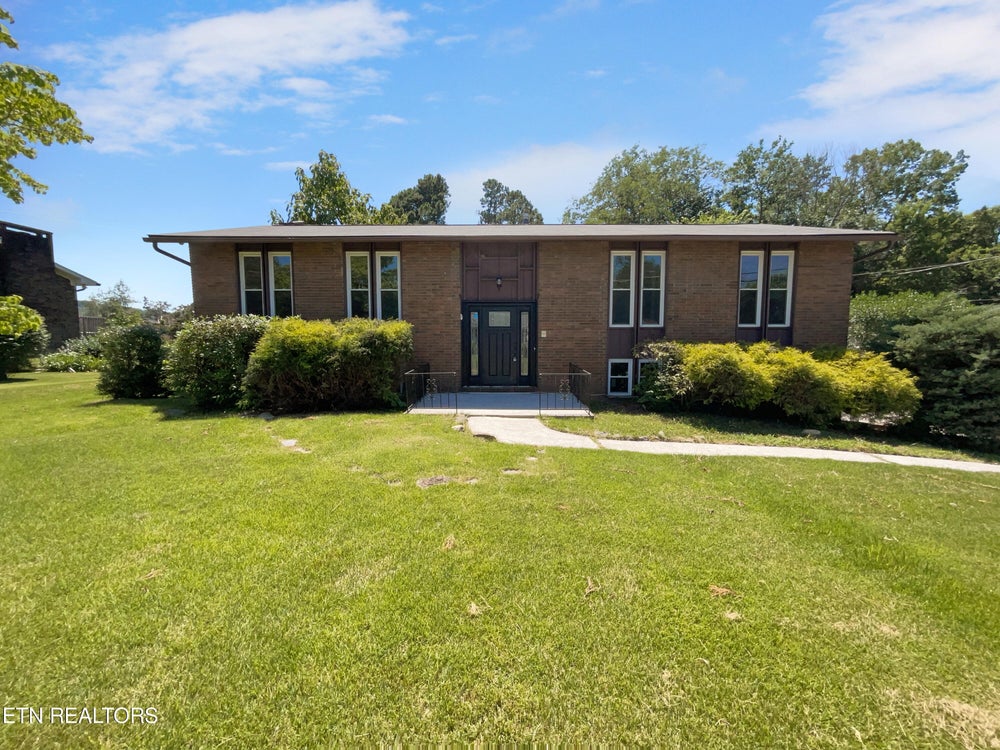 7329 Hallbrook Rd, Knoxville, TN 37918 - MLS# 1268170 - Coldwell Banker