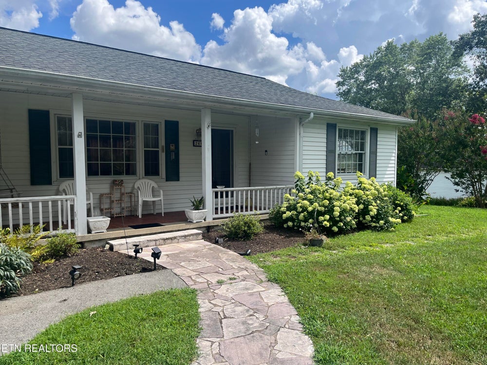 246 Harding Rd, Harriman, TN 37748 - MLS# 1309019 - Coldwell Banker