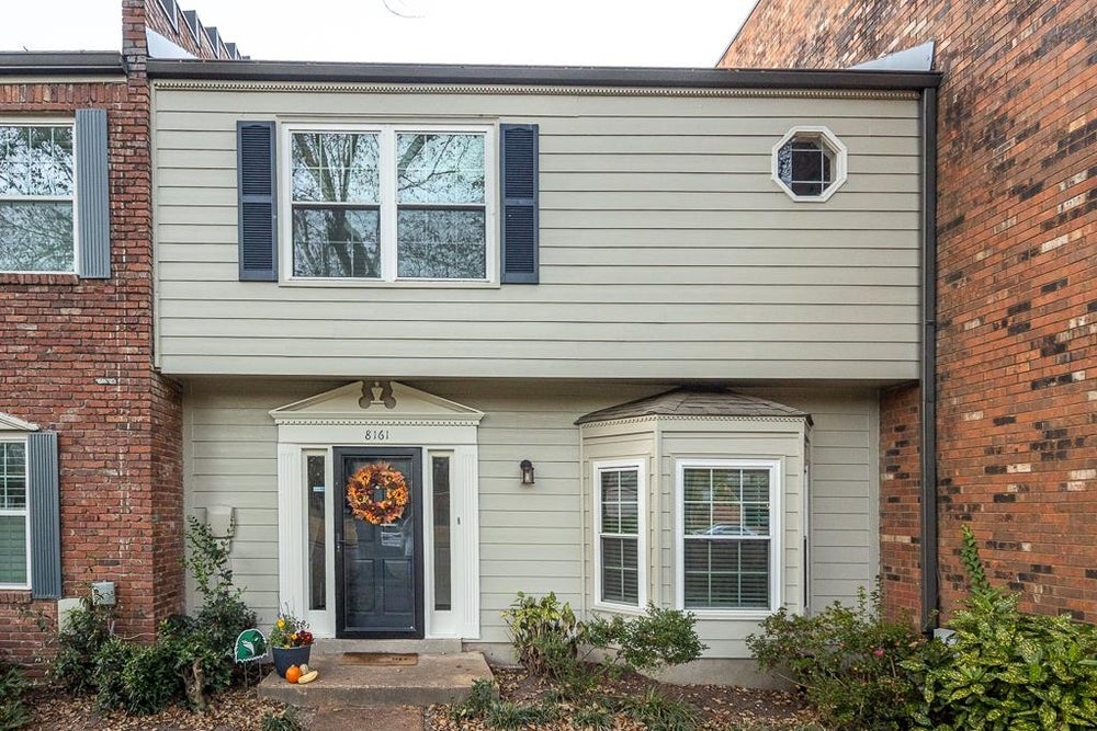 8161 HUNTERS GROVE LN, Germantown, TN 38138 - MLS# 10200799 - Coldwell ...