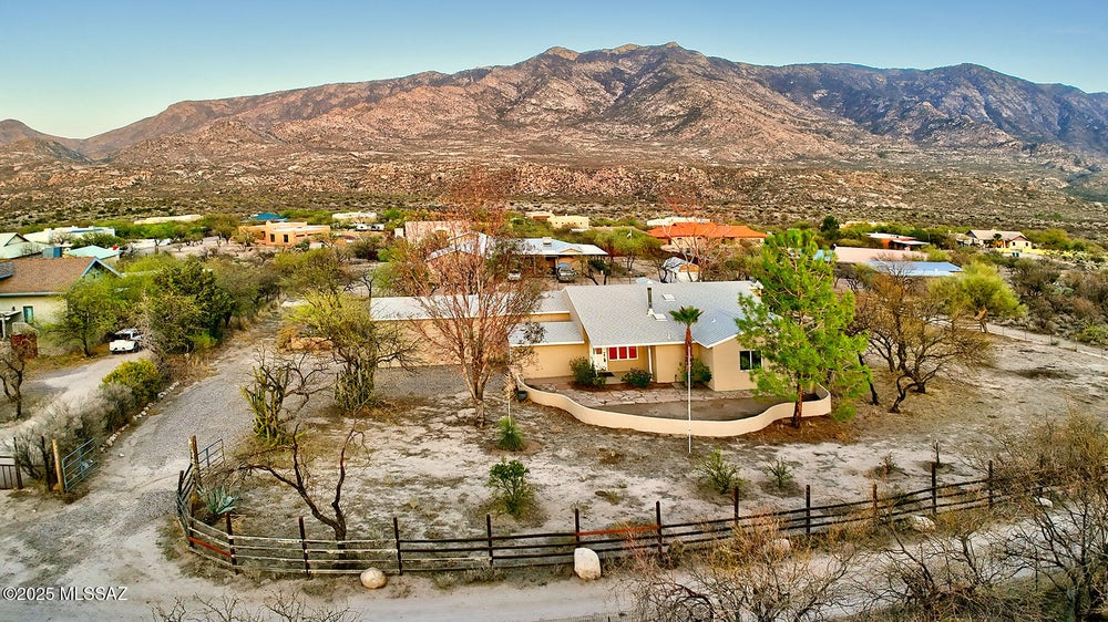 15690 N Roadrunner Ridge Lane, Tucson, AZ 85739 - MLS# 22509888 ...