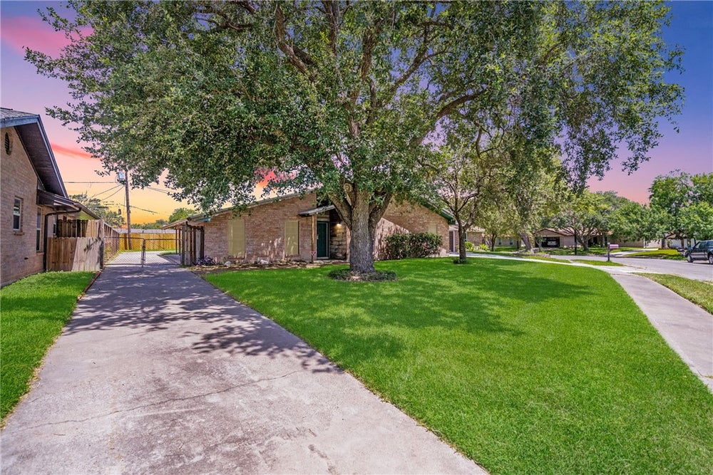 901 Pyramid Drive, Corpus Christi, TX 78412 - MLS# 444112 - Coldwell Banker