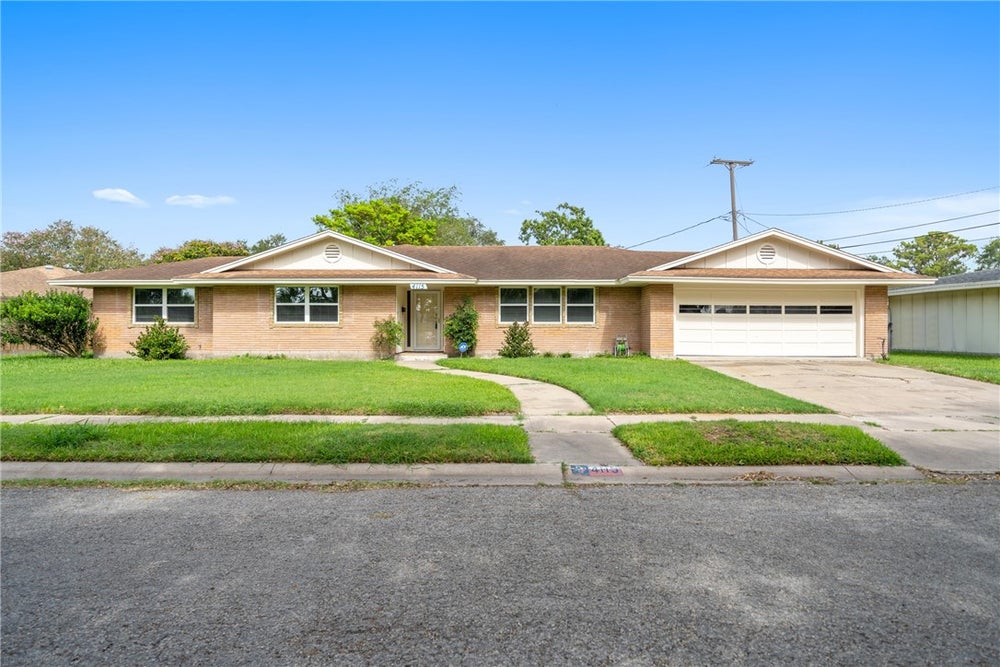 4115 Tarpon Place, Corpus Christi, TX 78411 - MLS# 444319 - Coldwell Banker