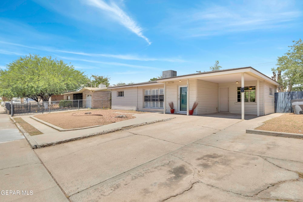 7813 Edgemere Boulevard, El Paso, TX 79925 - MLS# 905009 - Coldwell Banker