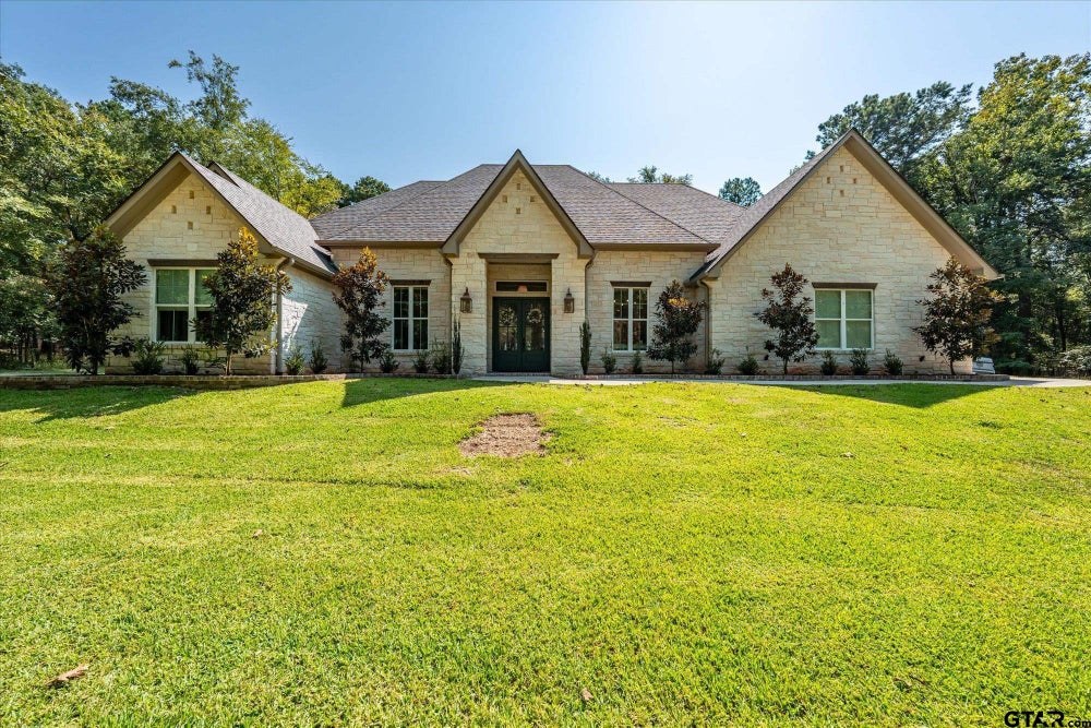 15373 Lakeside Drive, Tyler, TX 75707 - MLS# 25014118 - Coldwell Banker