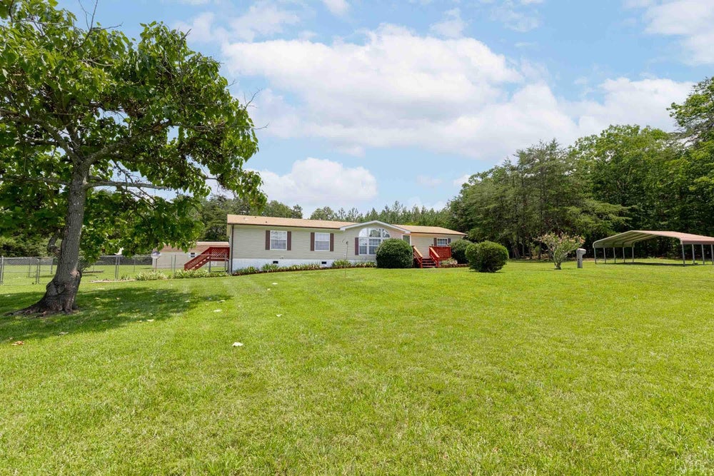 7026 Midway Road, Phenix, VA 23959 - MLS# 360463 - Coldwell Banker