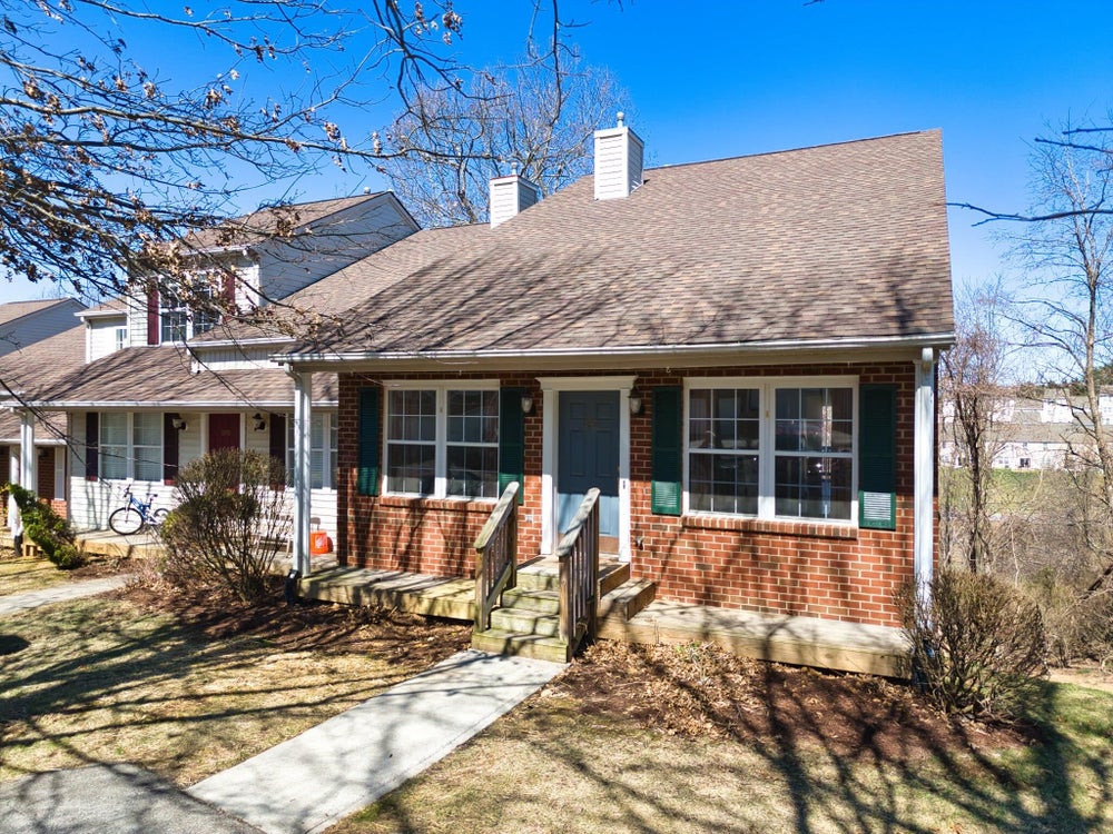 495 Gold Leaf Drive, Christiansburg, VA 24073 - MLS# 423491 - Coldwell ...