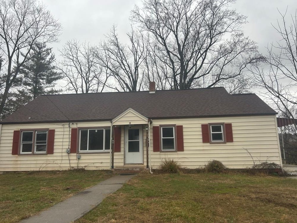 316 SUNSET DRIVE, Pearisburg, VA 24134 - MLS# 107033 - Coldwell Banker