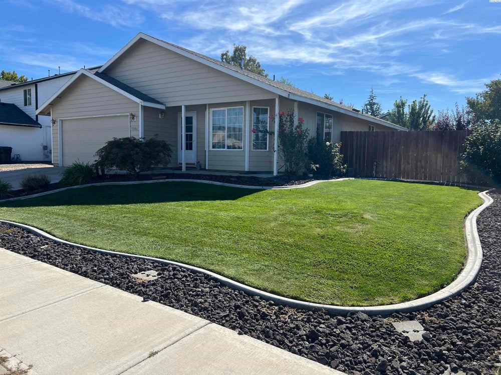 7704 Estevan Dr, Pasco, WA 99301 - MLS# 281875 - Coldwell Banker