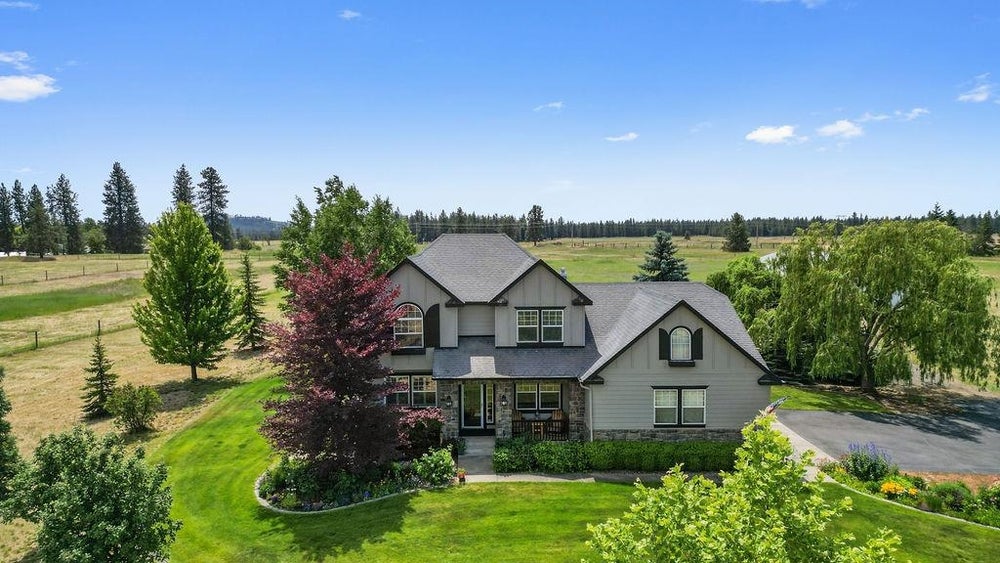 1615 W Country Hunt Ln, Spokane, WA 99224 - MLS# 202519449 - Coldwell ...