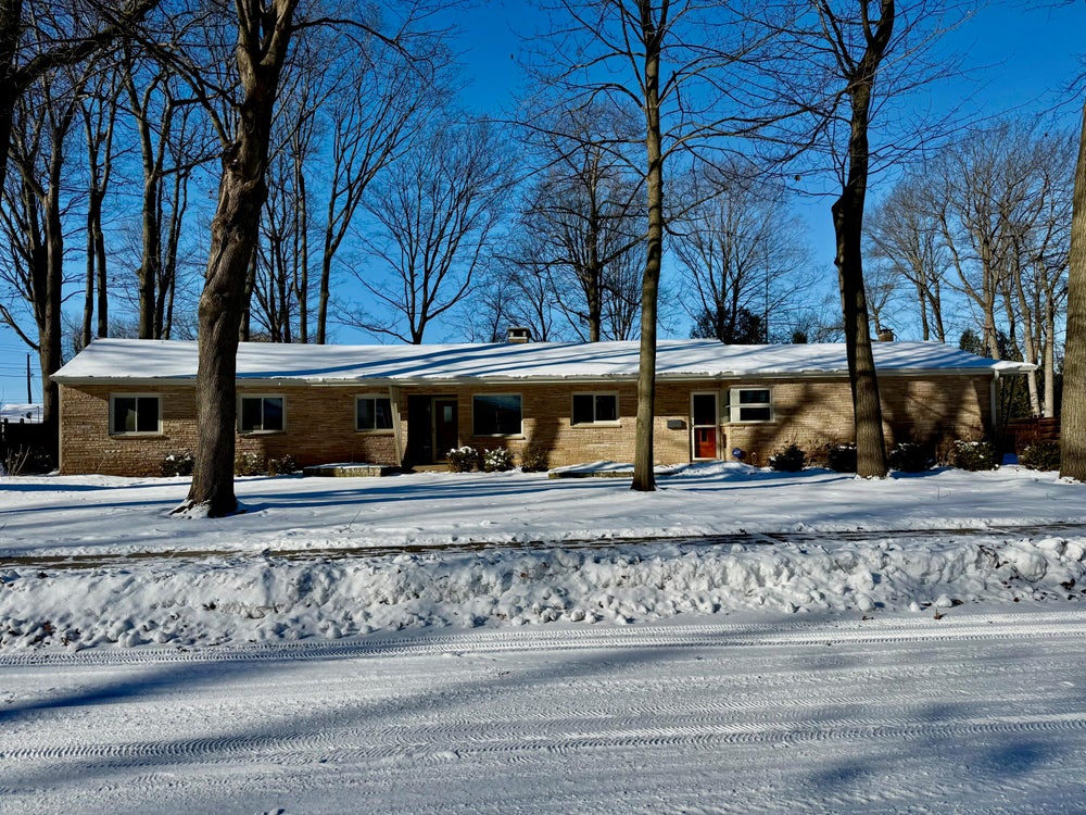 1432 Gunnell Ln, Manitowoc, WI 54220 - MLS# 1946323 - Coldwell Banker